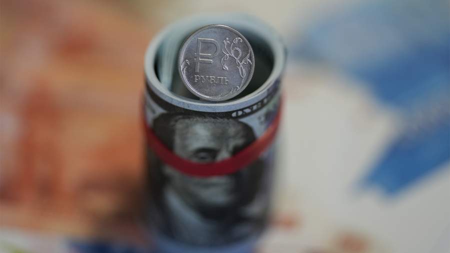 На все 110 власти обозначили нежелательный для экономики курс доллара Статьи Известия